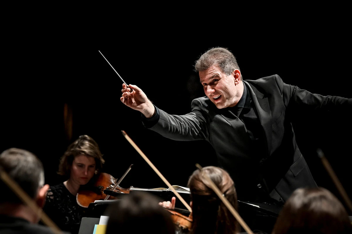 Tomáš Hanus: Jako dirigent musím dýchat s jevištěm - Časopis Harmonie